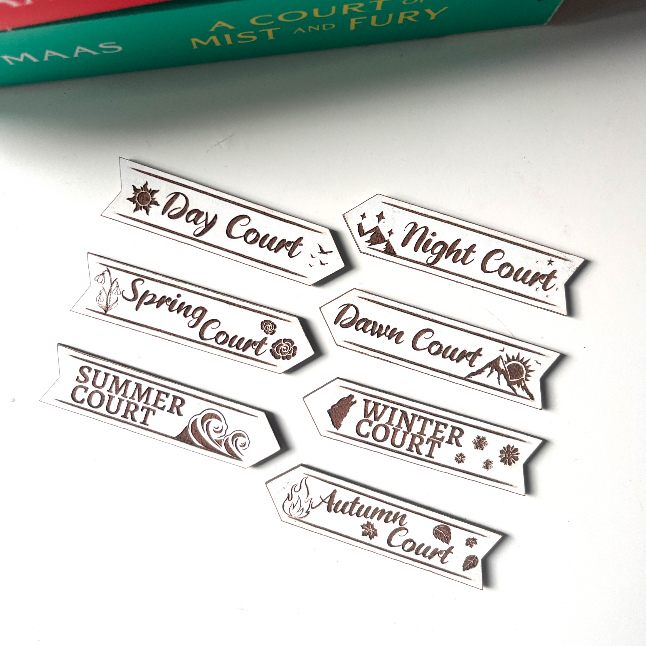 Prythian Courts Mini Book Sign Posts – LitDragons