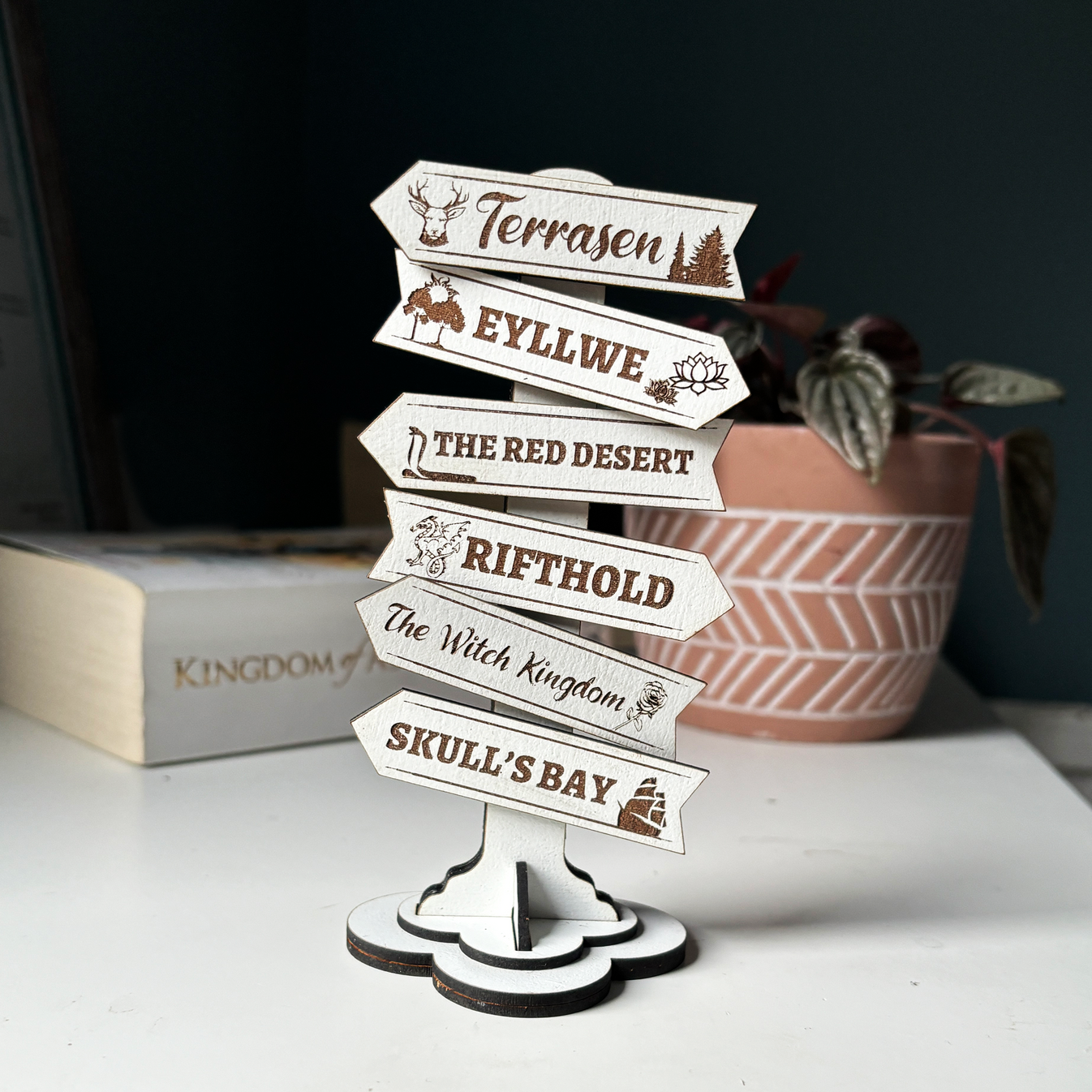 Throne of Glass Wooden Mini Sign Posts – LitDragons